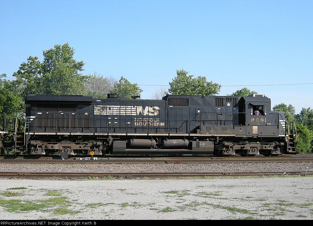 NS 8881